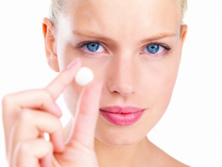 Clomid (Clomiphene): Uses, Doses, Interactions, Side Effects, Where to Buy